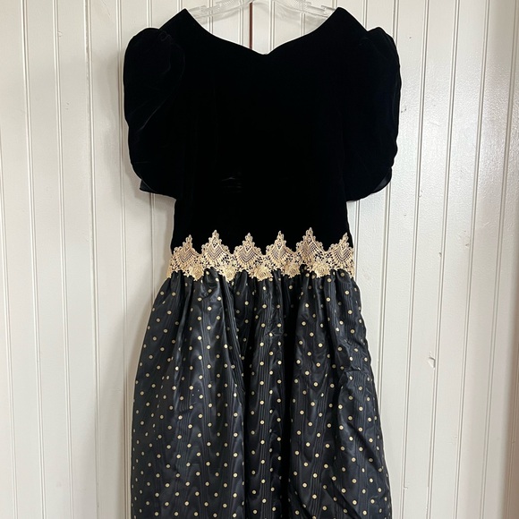 Scott McClintock | Dresses | Vintage Scott Mcclintock Velvet Black Gold ...